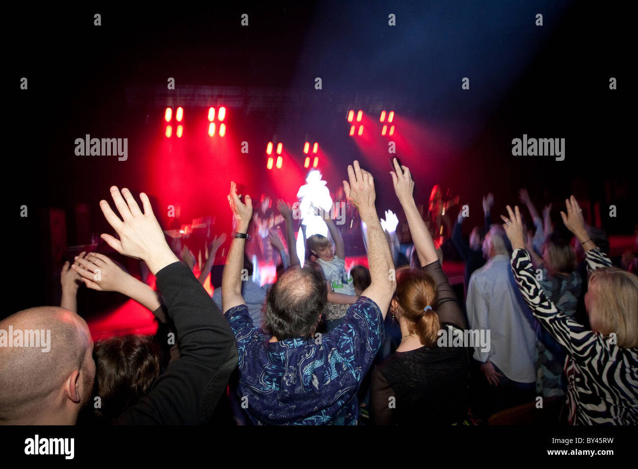 Cheer dance hi-res stock photography and images - Alamy
