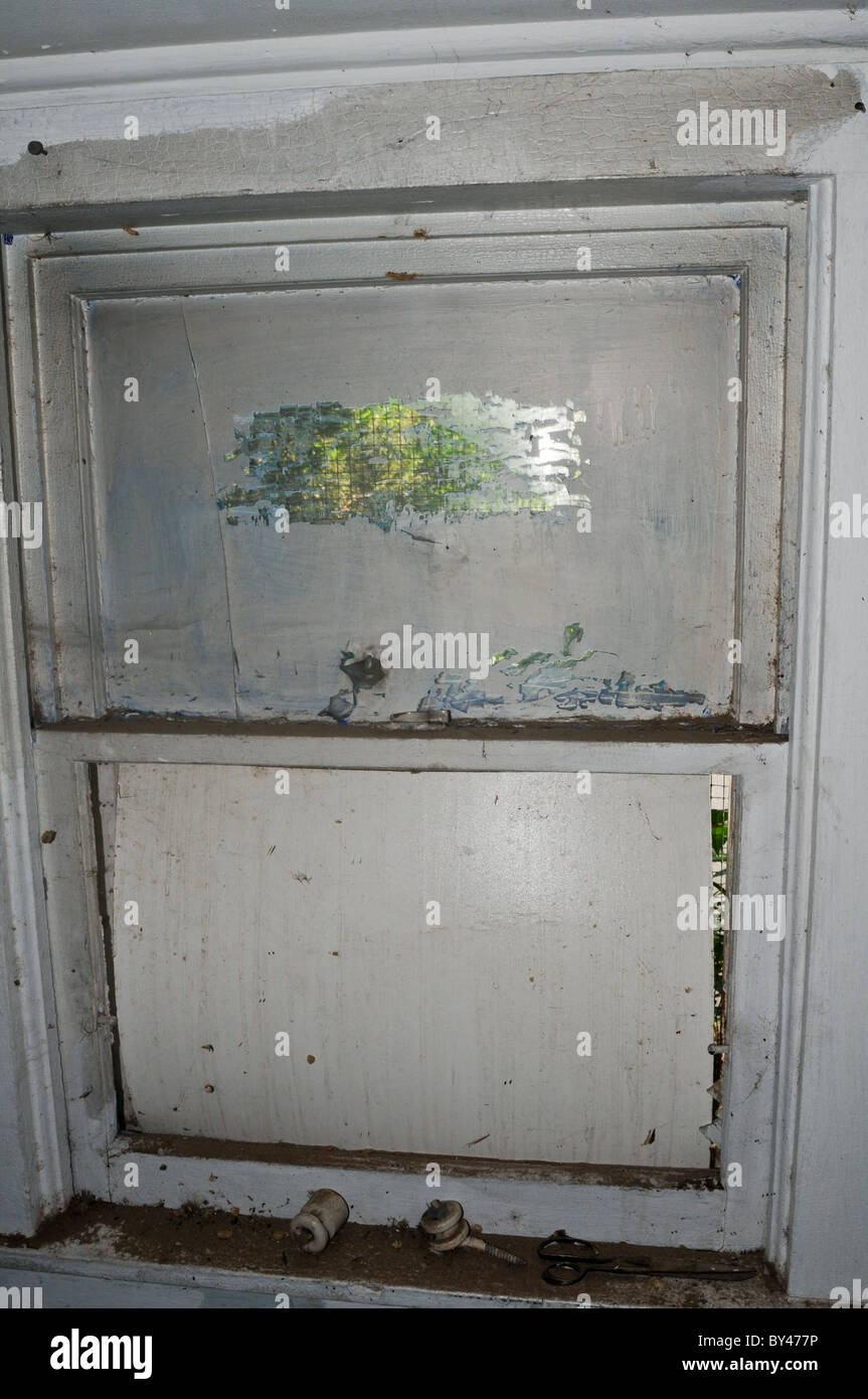 old window painted over Stock Photo - Alamy