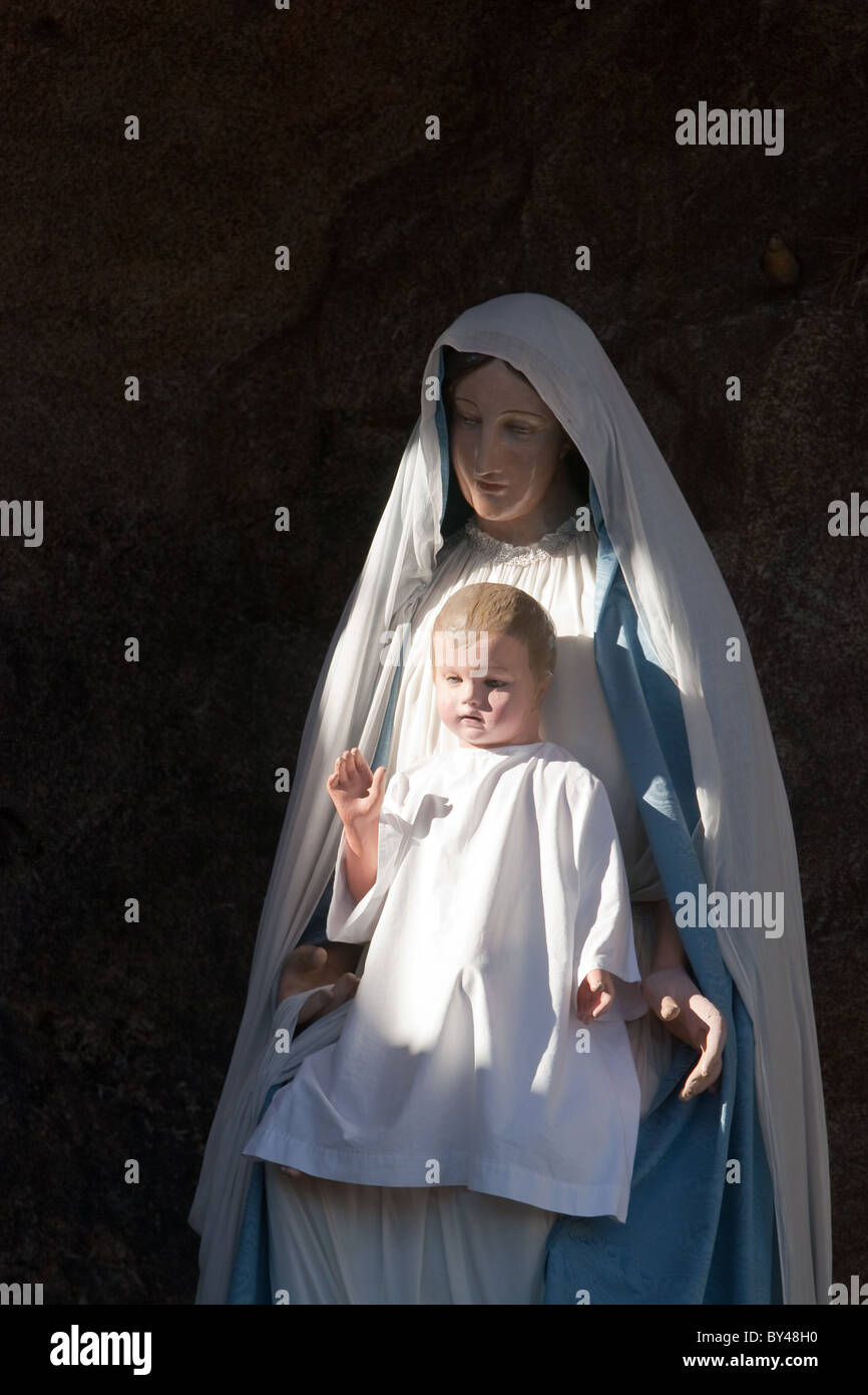 Jesus christ crib hi-res stock photography and images - Alamy
