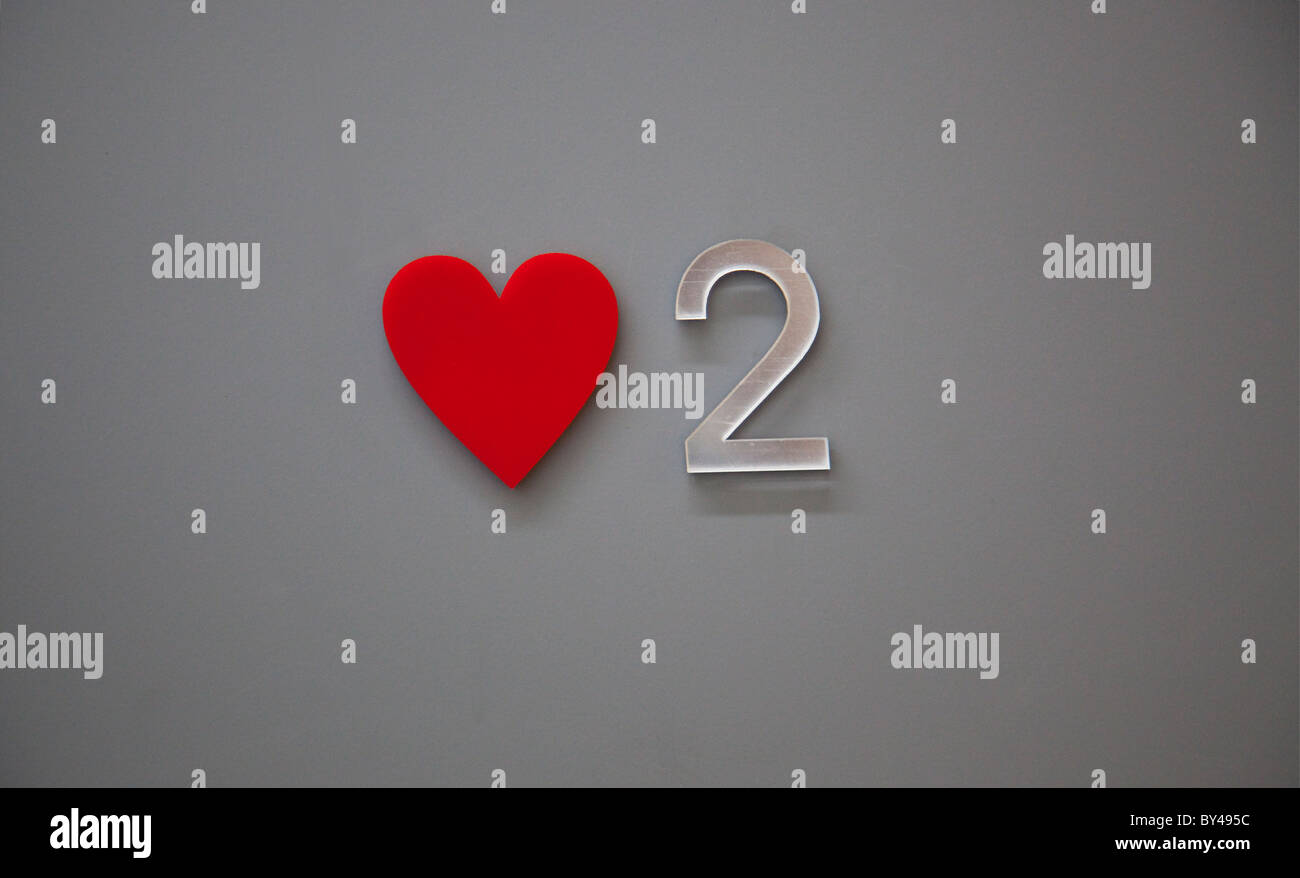 love 2 sign Stock Photo - Alamy