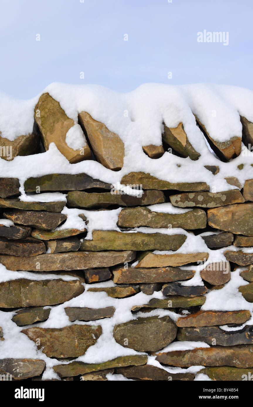 Dry stone wall snow hi-res stock photography and images - Alamy