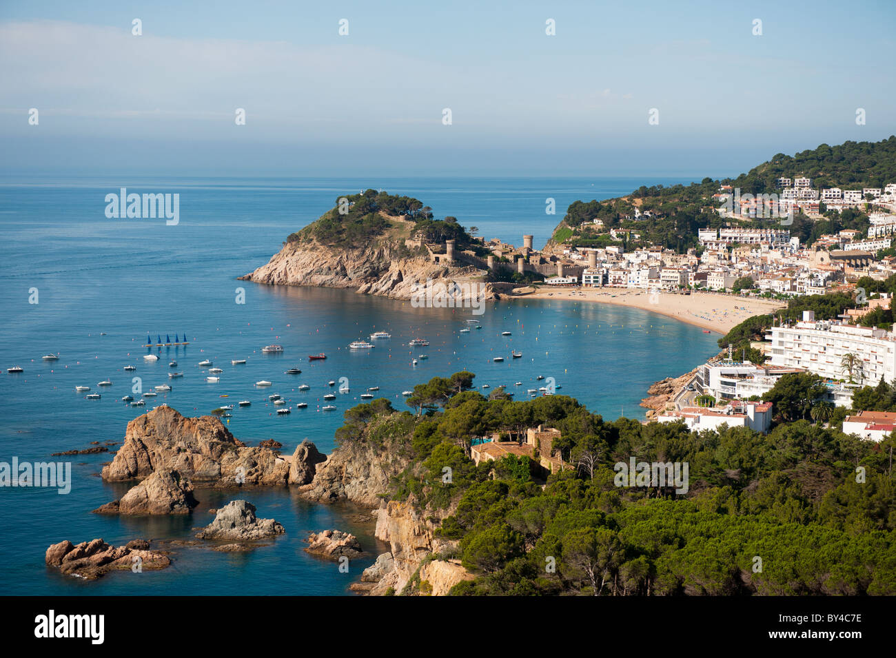 Spanish east coast with rocks and rough sea Stock Photo - Alamy