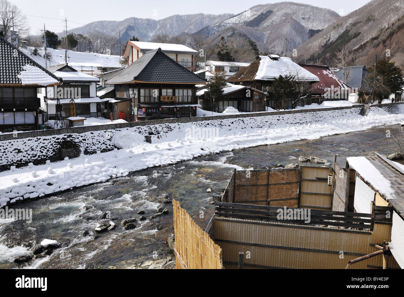 Japan people snow hot spring hi-res stock photography and images - Alamy
