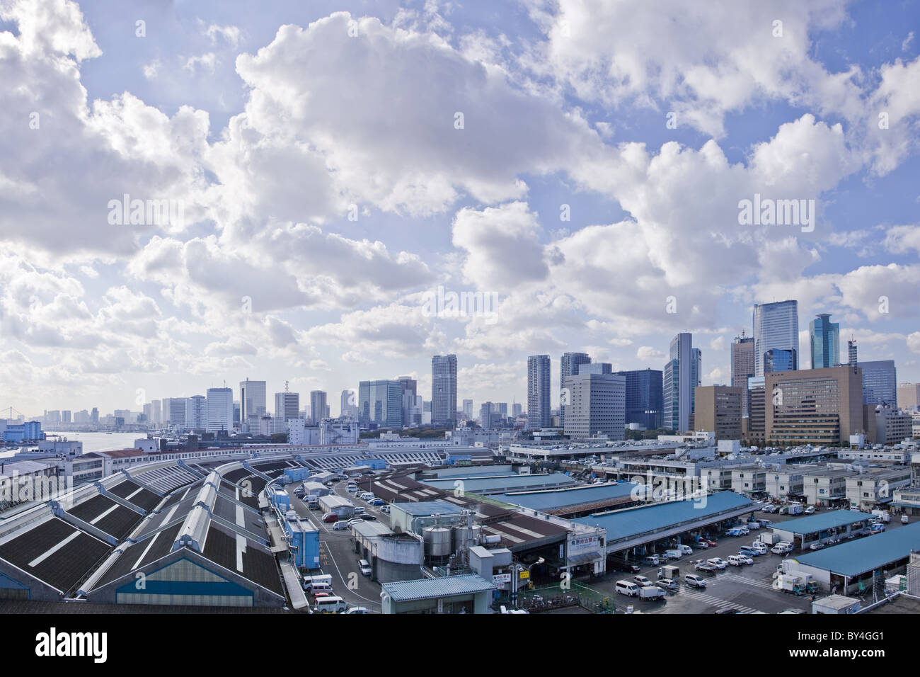 Tsukiji market building hi-res stock photography and images - Alamy