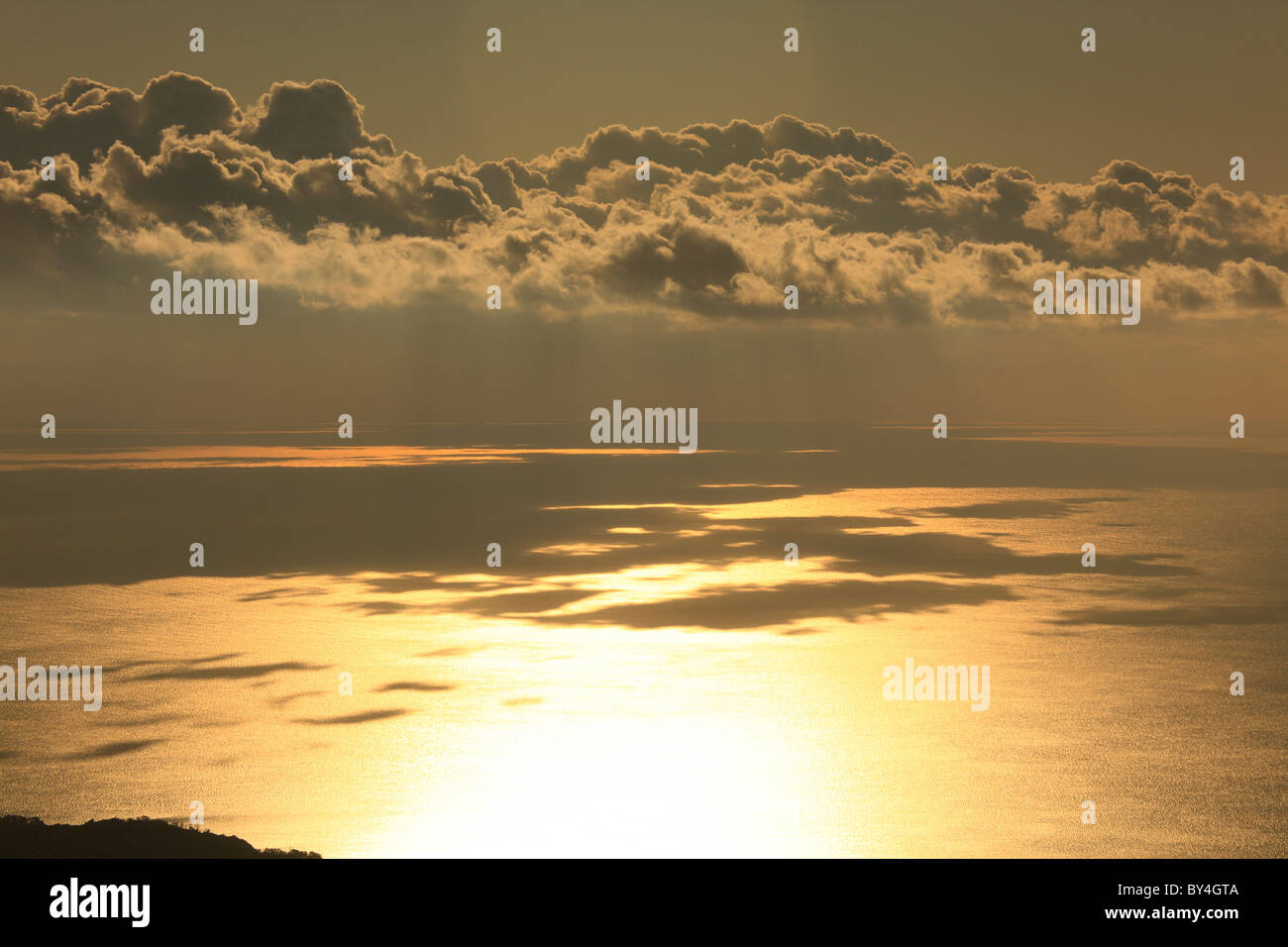 Sunlight reflecting in sea hi-res stock photography and images - Alamy