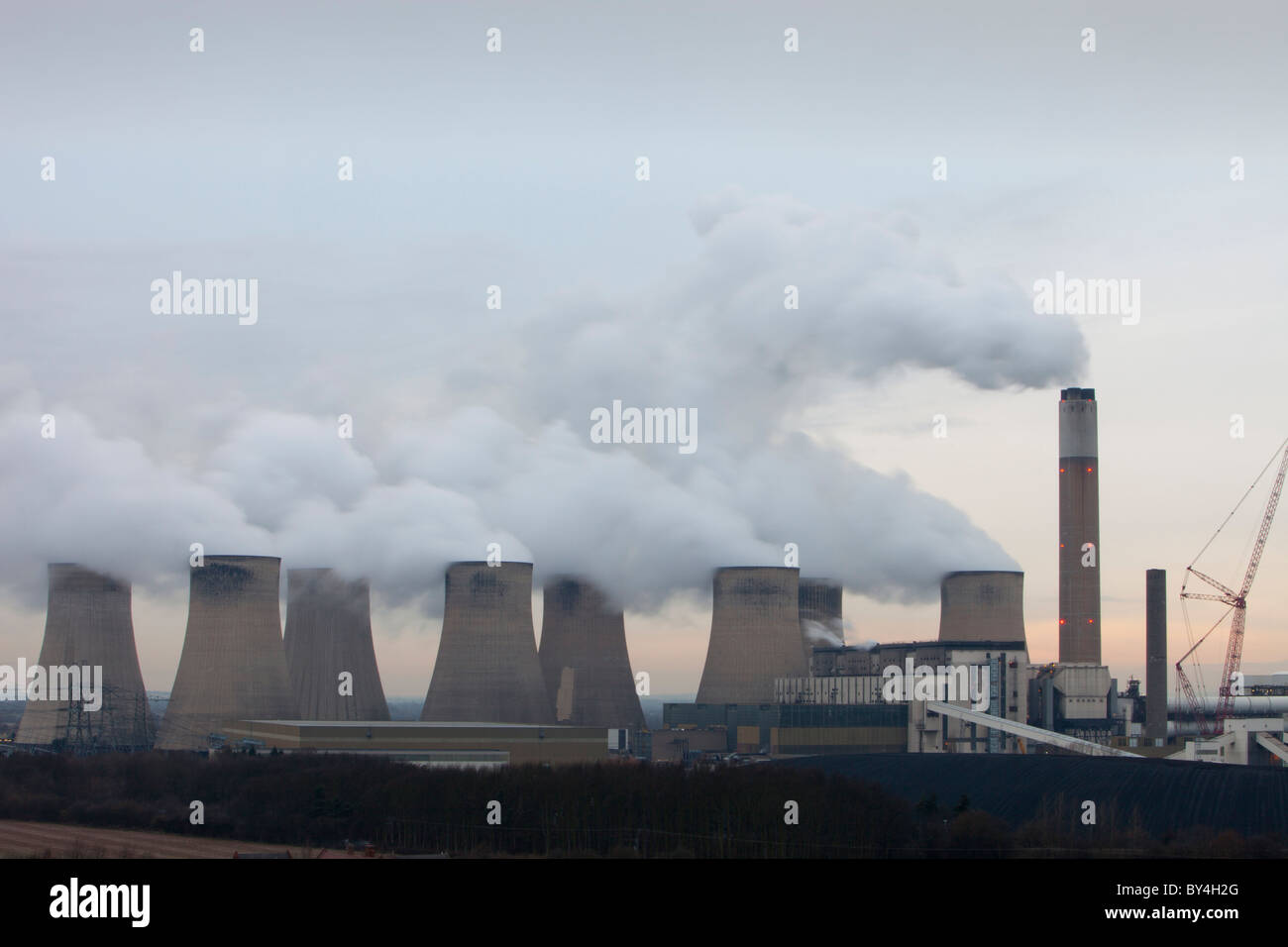 Ratcliffe on Soar coal fired power station near Nottingham, UK ...