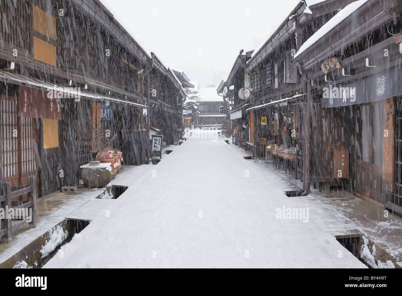 Alley in Winter Stock Photo - Alamy