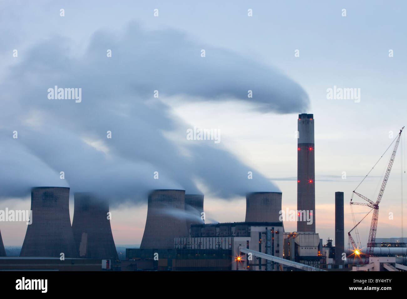 Ratcliffe on Soar coal fired power station near Nottingham, UK ...