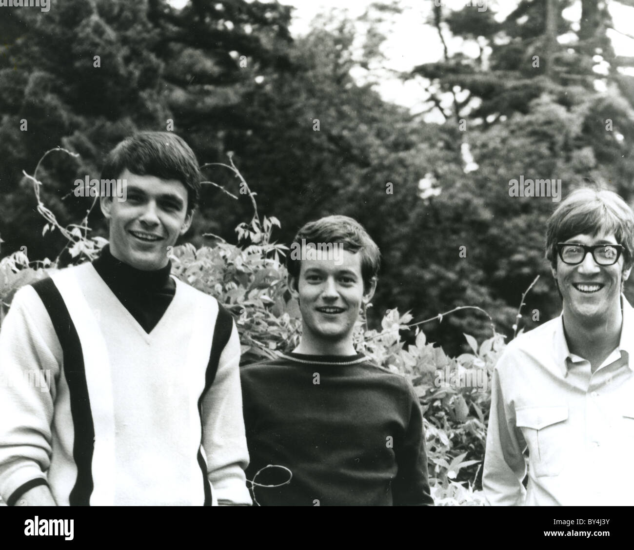 THE SHADOWS UK pop group with John Rostill, Brian Bennett and Hank ...