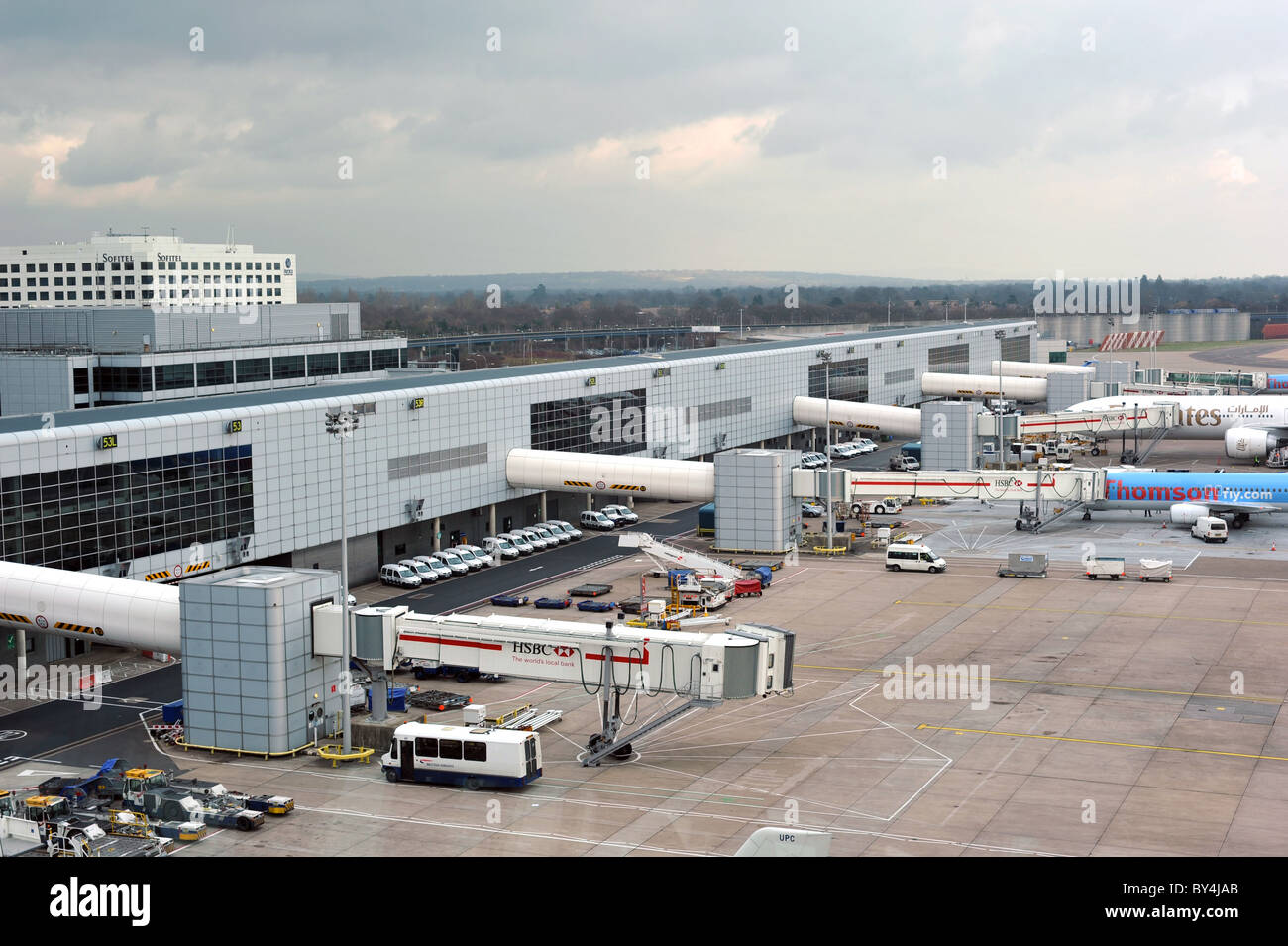 Bridge gatwick airport hi-res stock photography and images - Alamy
