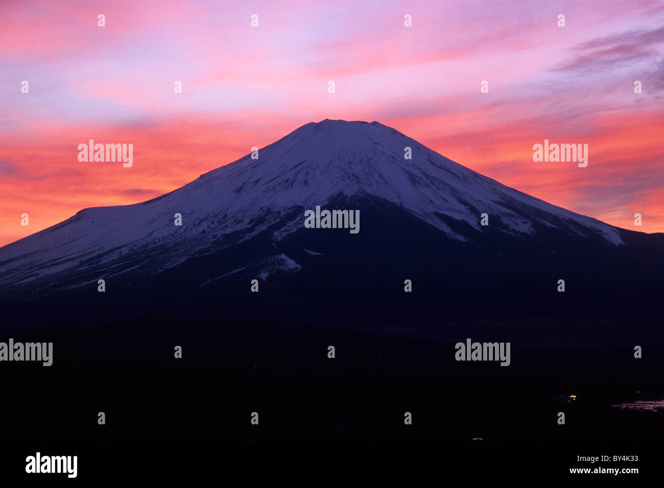 Sunset Over Mount Fuji Stock Photo - Alamy