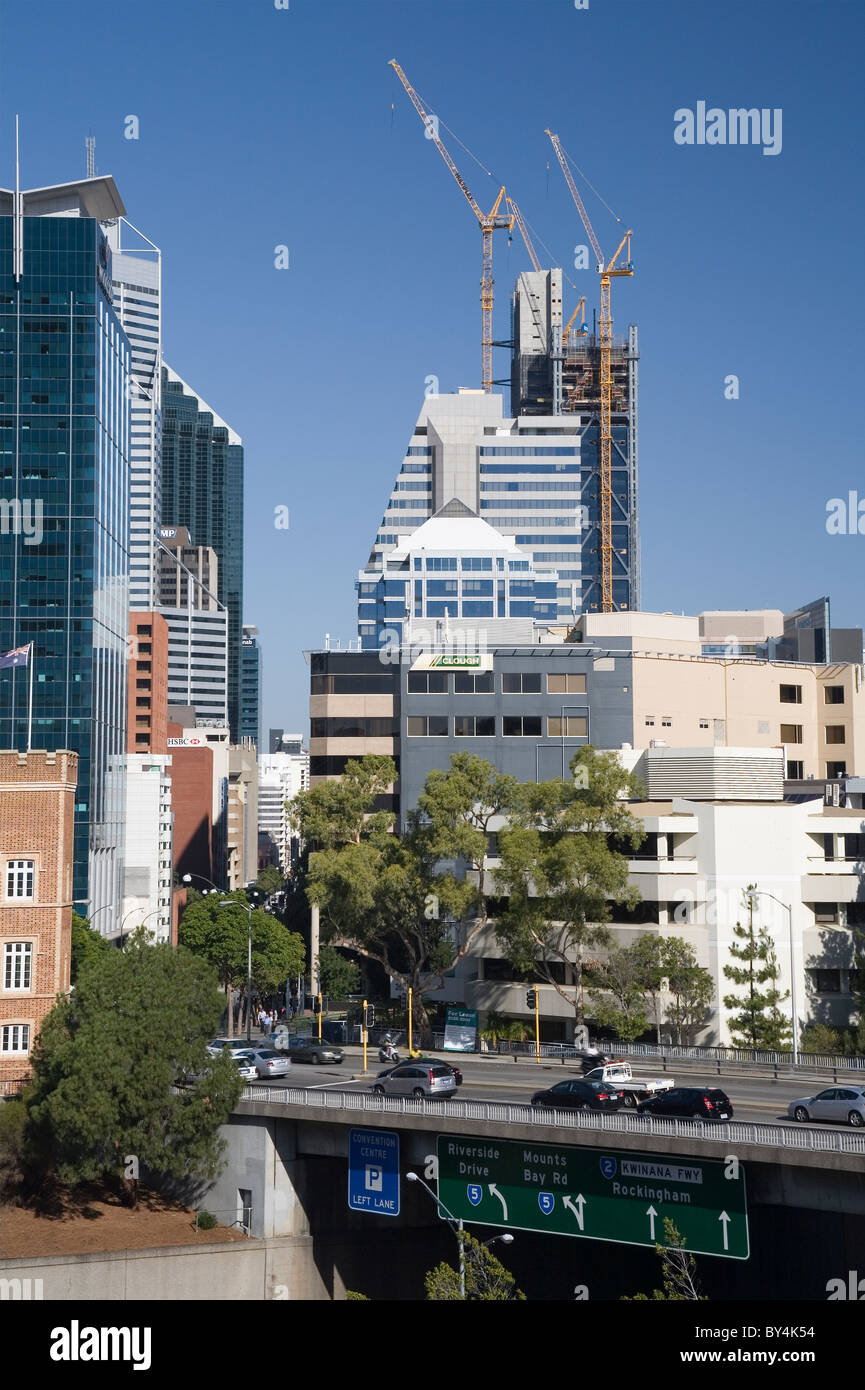 Perth skyscraper construction building hi-res stock photography and ...