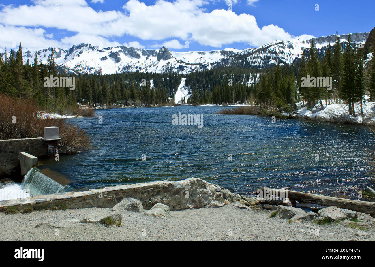 Mountain lake at Mammoth Springs, California Stock Photo - Alamy