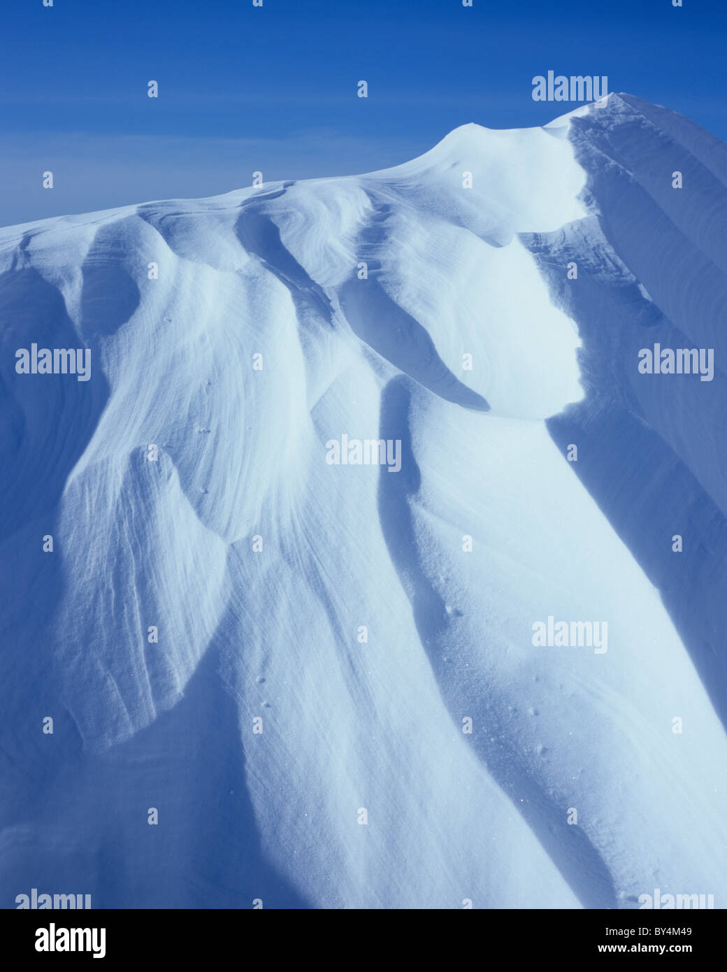 Snow drift hi-res stock photography and images - Alamy