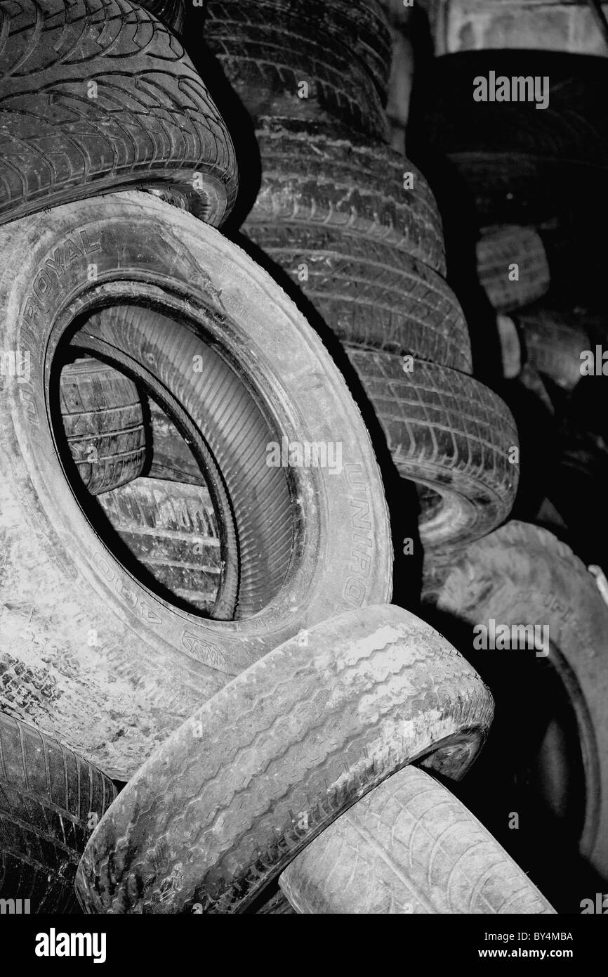 Flat tyres hi-res stock photography and images - Alamy