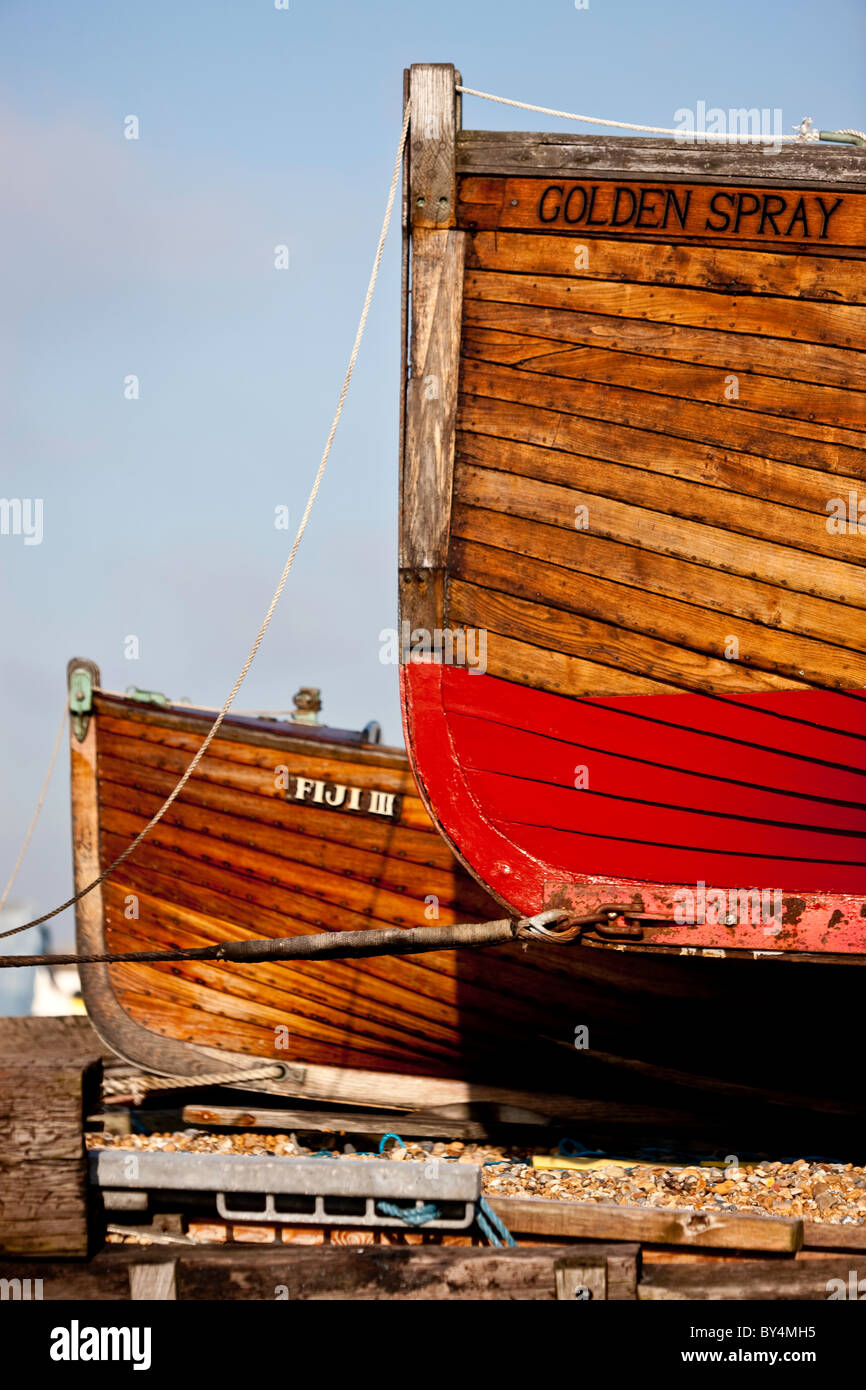 Shoreline and boat hi-res stock photography and images - Alamy