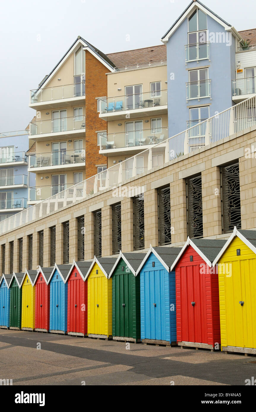 Seaside housing development hi-res stock photography and images - Alamy
