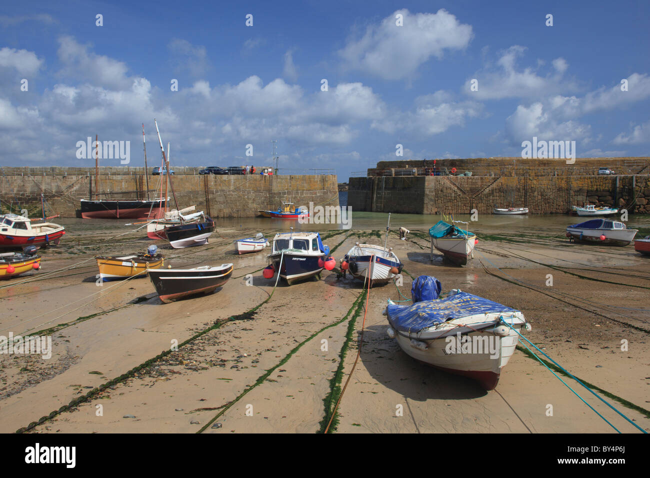 Boats in Mousehole Harbour, Mousehole, cornwall Stock Photo - Alamy