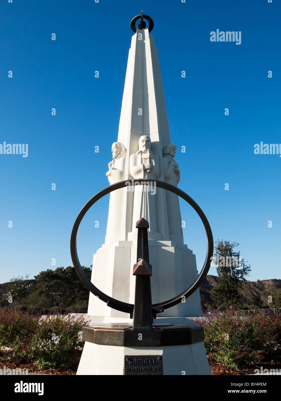 Sundial and Astronomers Monument at the Griffith Park Observatory ...