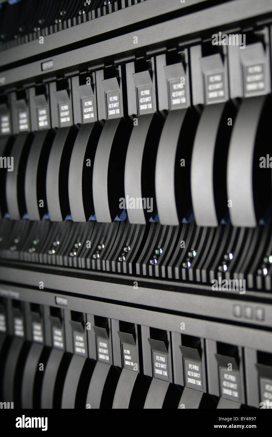 Green line hard disk drive hi-res stock photography and images - Alamy