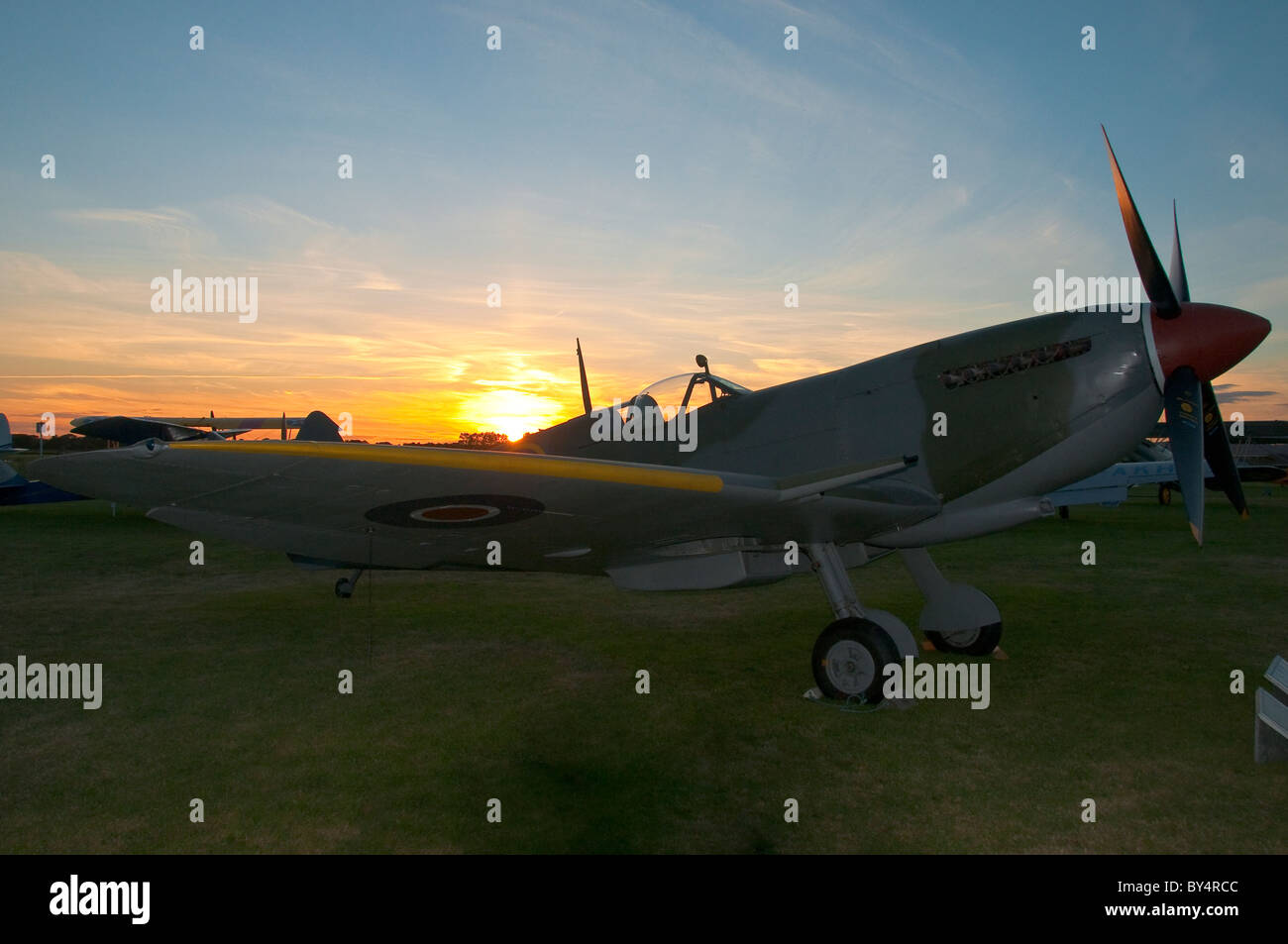 D Day Spitfire High Resolution Stock Photography and Images - Alamy