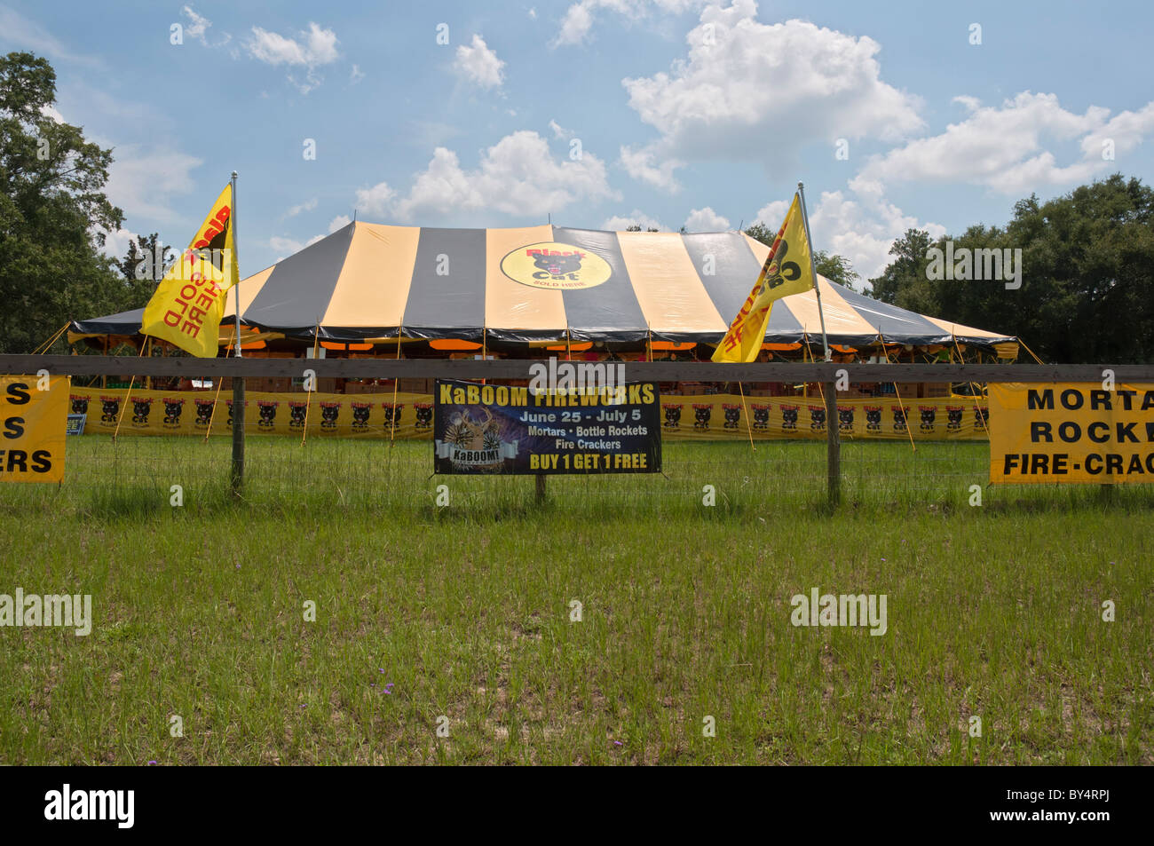 fireworks sale in tent alongside North Florida highway Stock Photo - Alamy