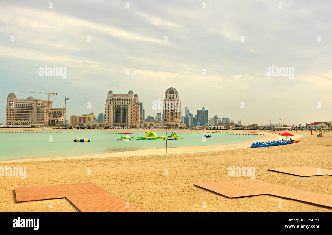 Doha qatar beach hi-res stock photography and images - Alamy