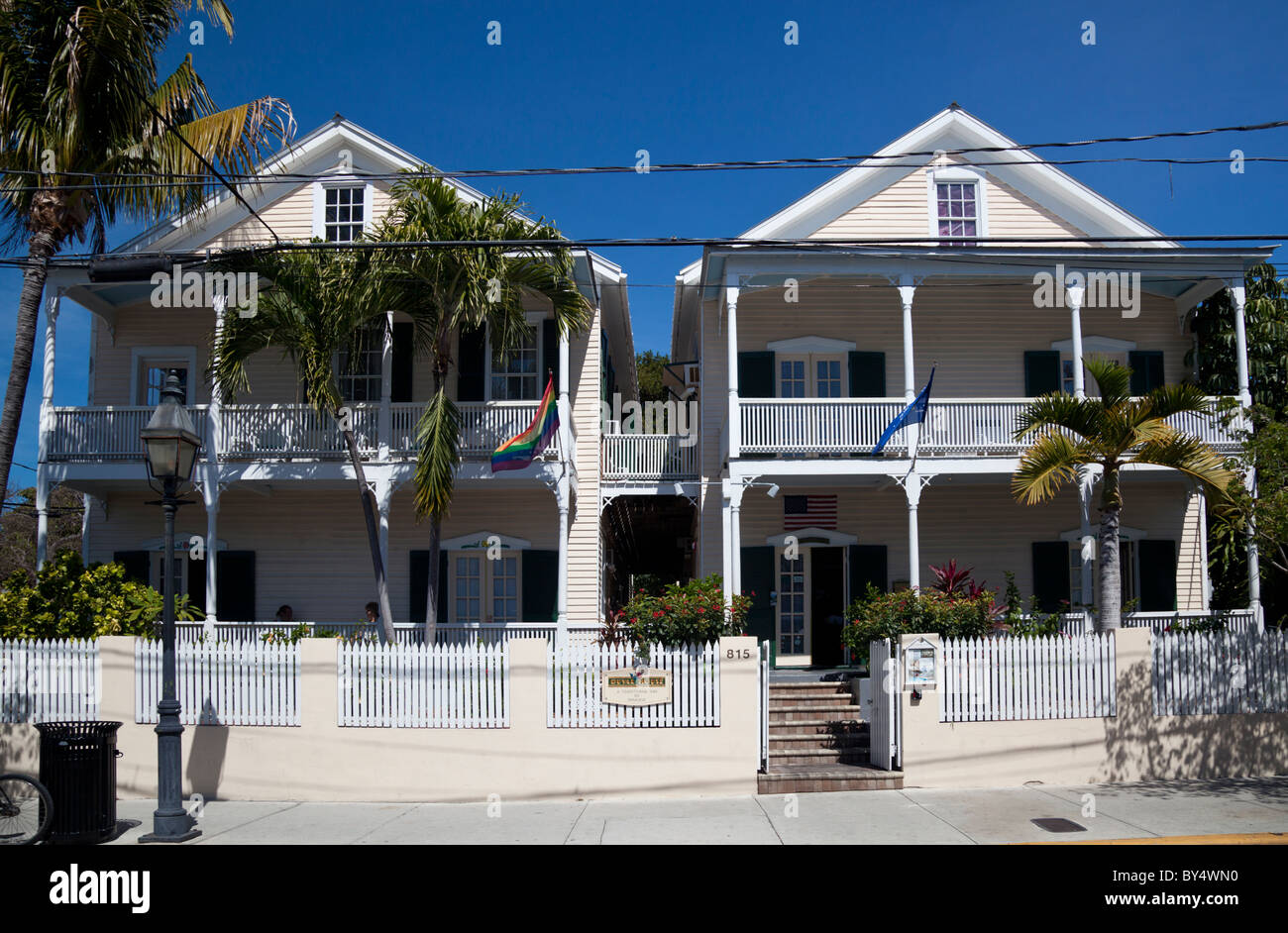 Traditional american houses hi-res stock photography and images - Alamy