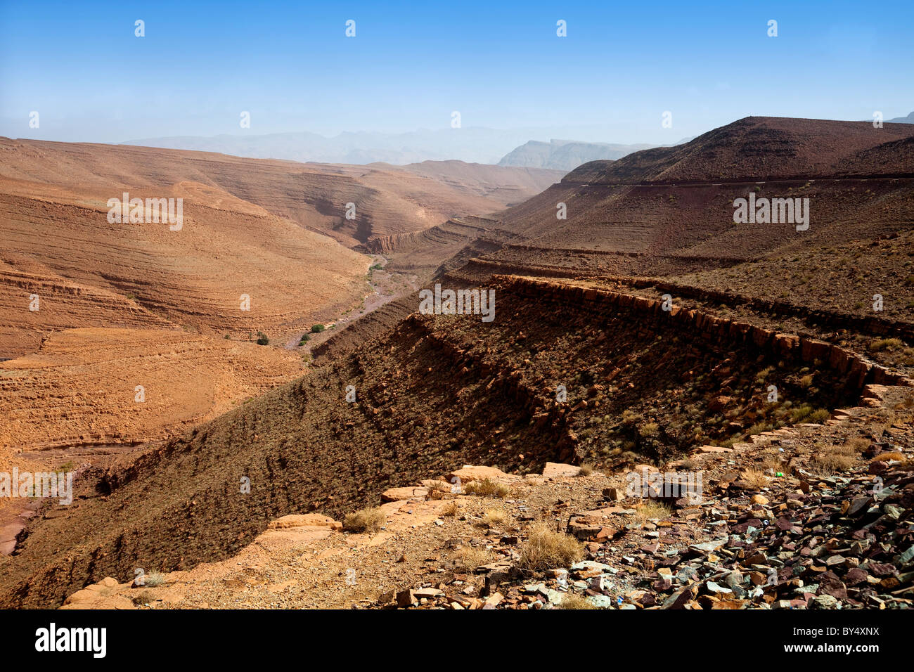 Atlas mountain range hi-res stock photography and images - Alamy