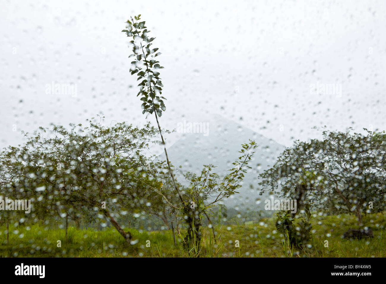 Rain and fog usually obscure Costa Rica's most active volcano The ...
