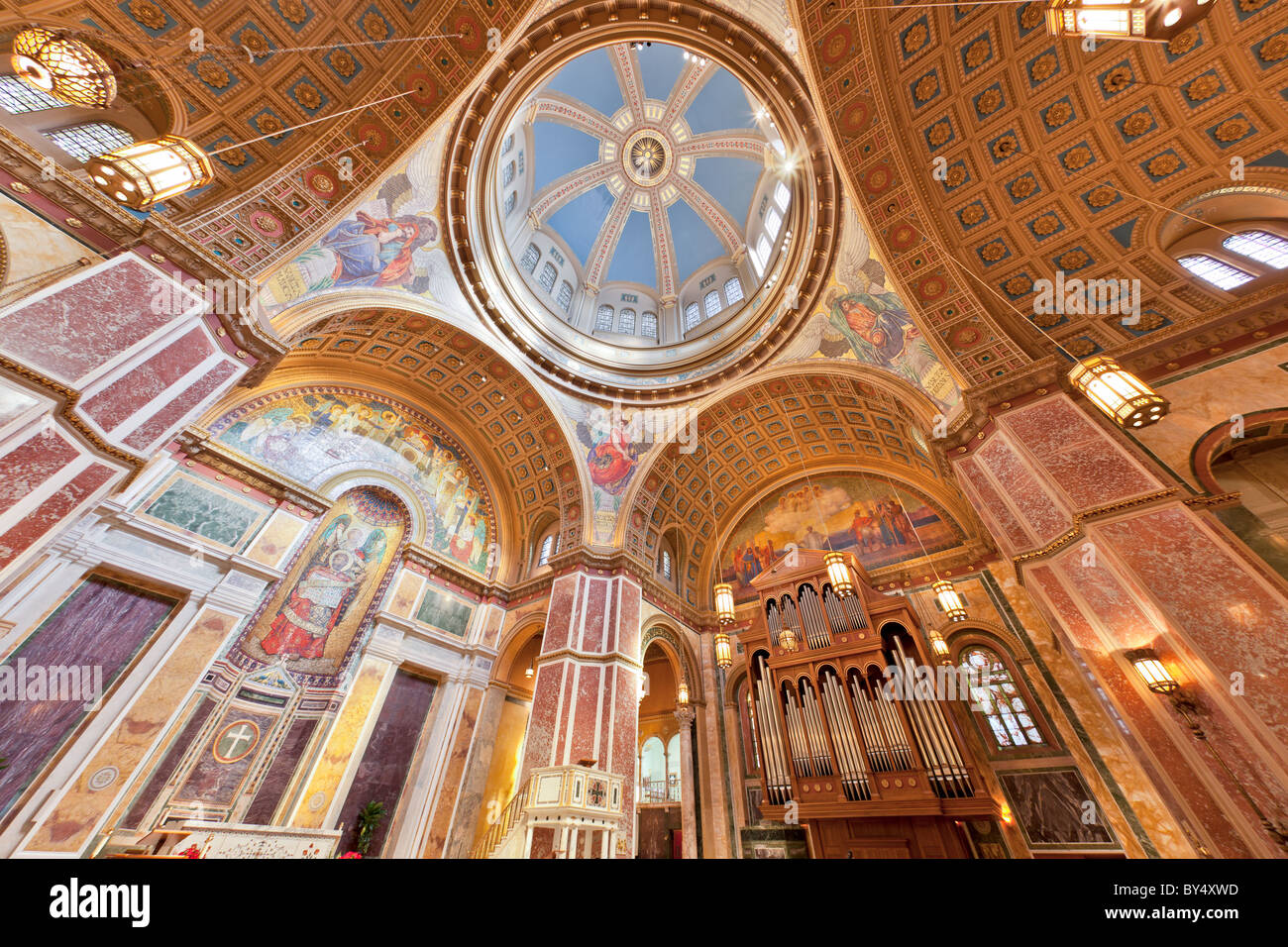 Cathedral of St. Matthew the Apostle, Washington, DC Stock Photo - Alamy