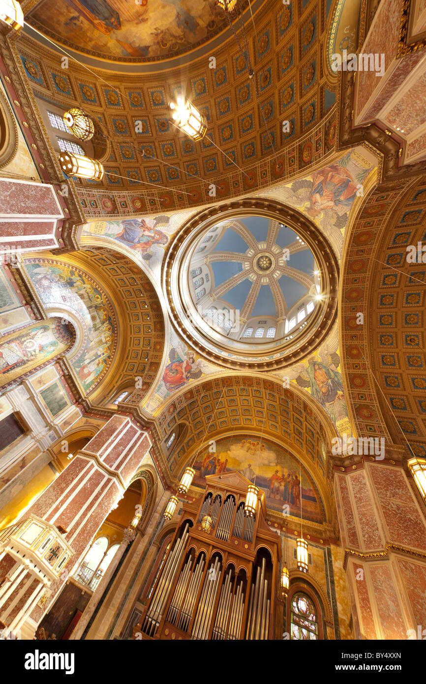 Cathedral of st matthew the apostle hi-res stock photography and images ...