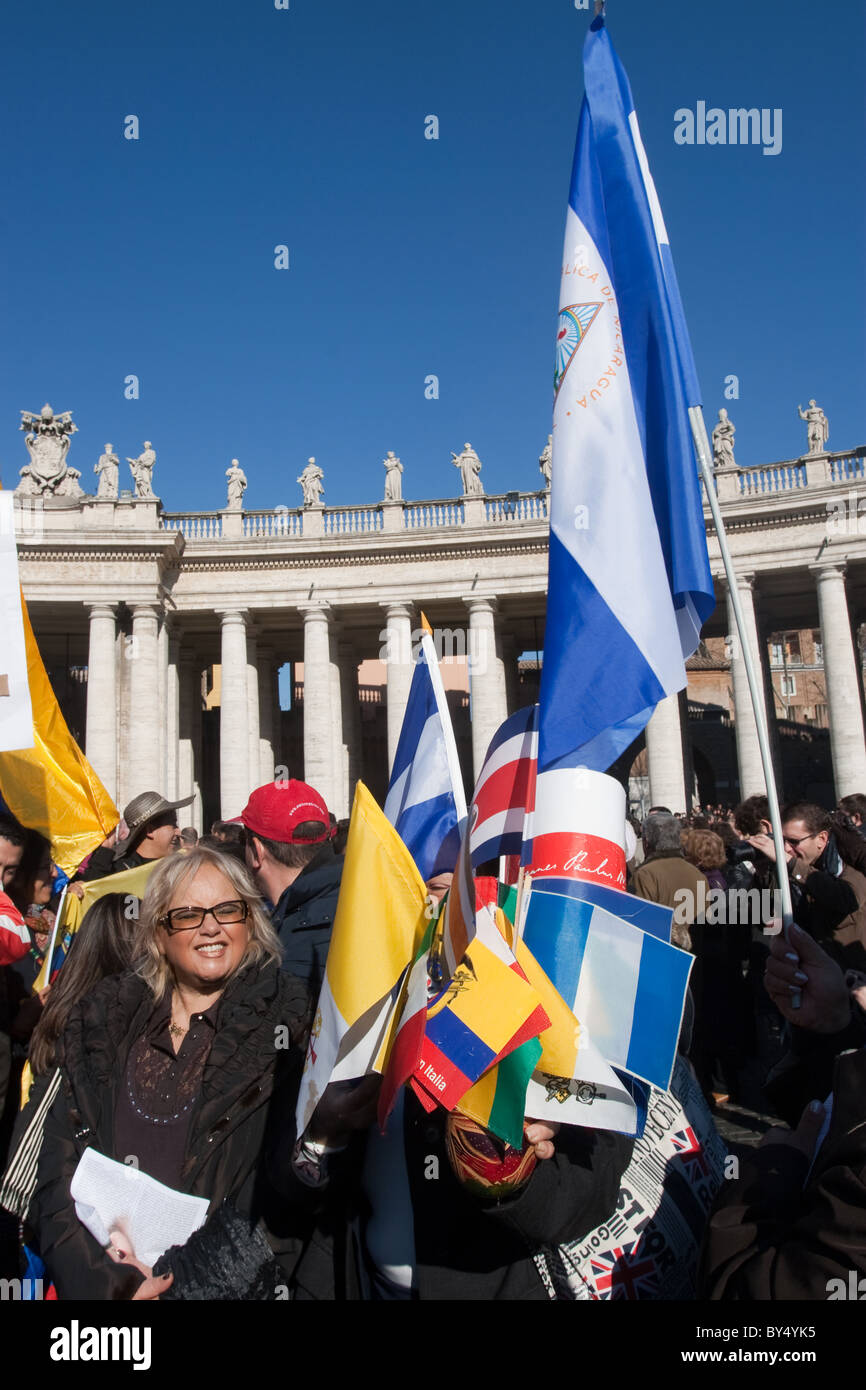 people crowd for "Migrant day" migrant celebration in Vatican St Peter ...