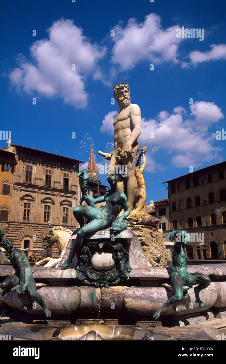 Neptun skulptur neptun statue hi-res stock photography and images - Alamy