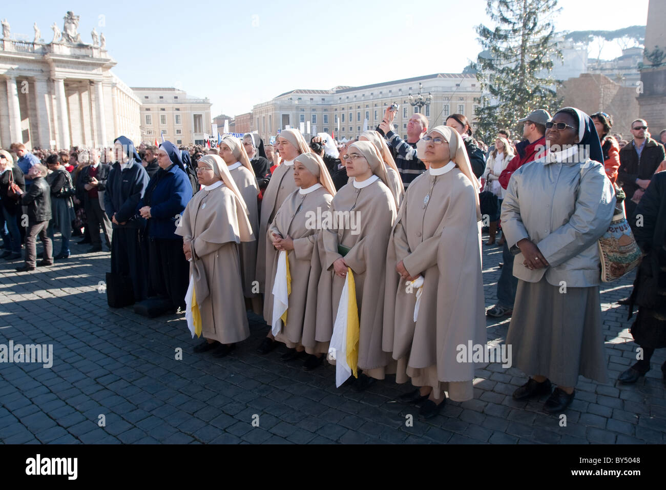 Italia roma vatican saint peters square hi-res stock photography and ...