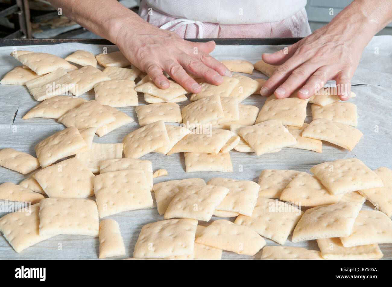 Backed crackers hi-res stock photography and images - Alamy