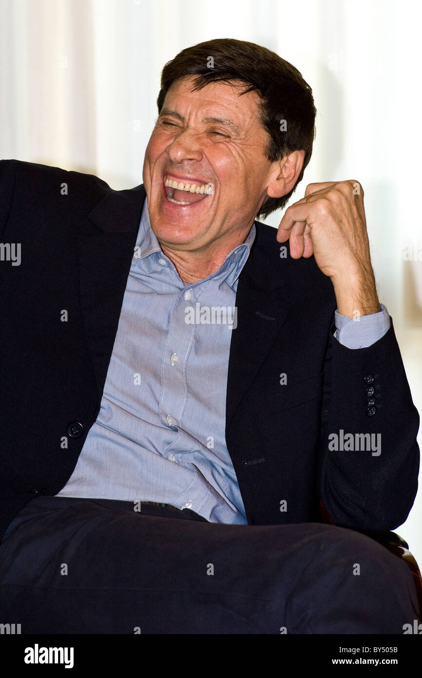 Gianni Morandi, Milan 2011 Stock Photo - Alamy