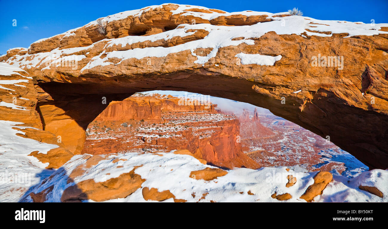 Mesa Arch frames the deep canyon of Canyonlands National Park, Island ...