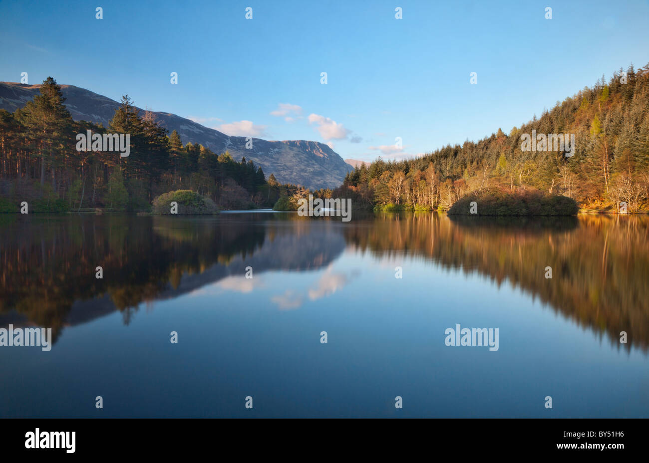 Glen coe lochan hi-res stock photography and images - Alamy