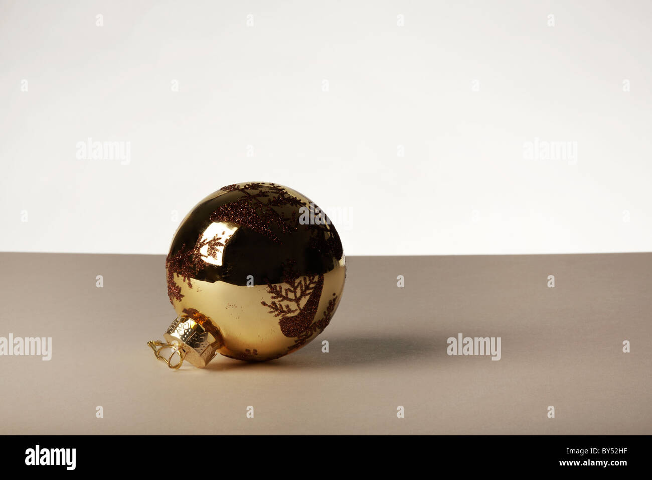 Broken bauble tree hi-res stock photography and images - Alamy