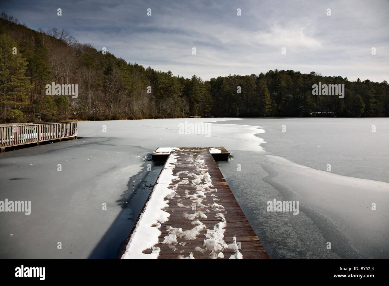 Landing Stage, Smith Lake, Unicoi State Park, Georgia, USA Stock Photo ...