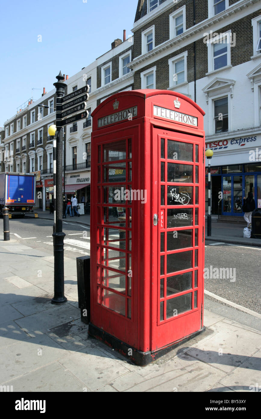 Traditional red telephone box hi-res stock photography and images - Alamy