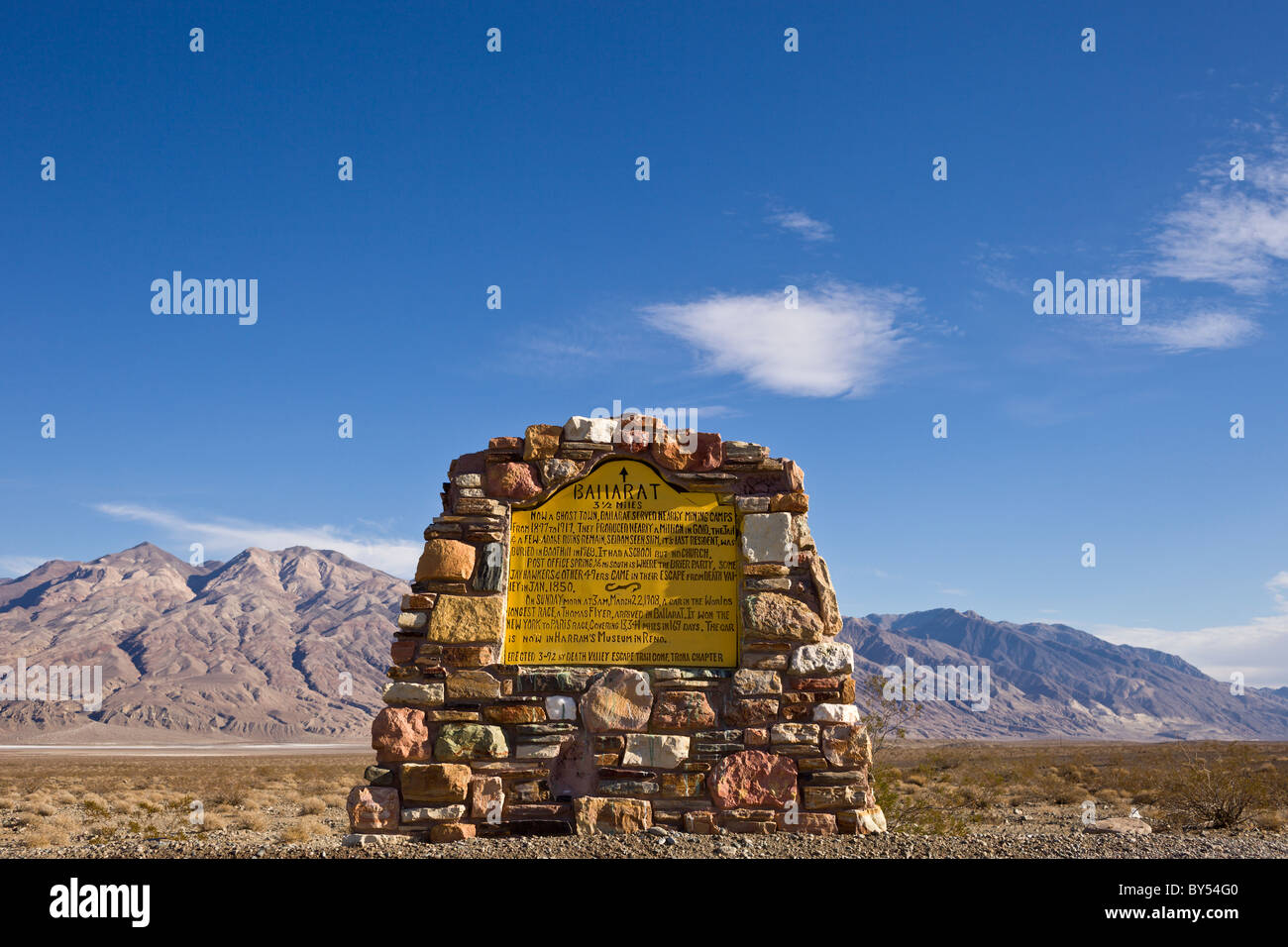 Ca ghost town sign hi-res stock photography and images - Alamy