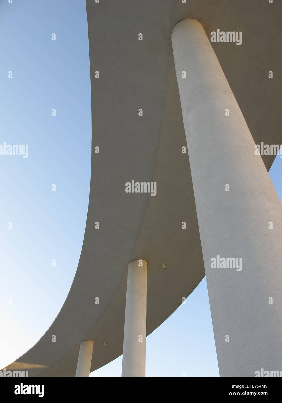 Center arch hi-res stock photography and images - Alamy