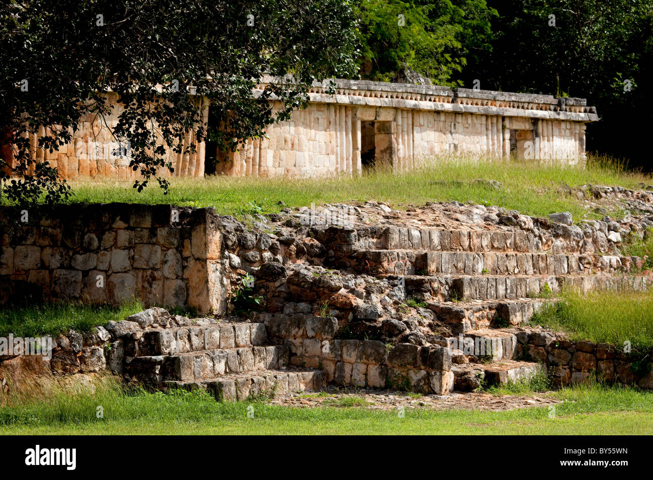 THE PALACE, PUCC MAYAN RUINS OF LABNA, YUCATAN, MEXICO Stock Photo - Alamy