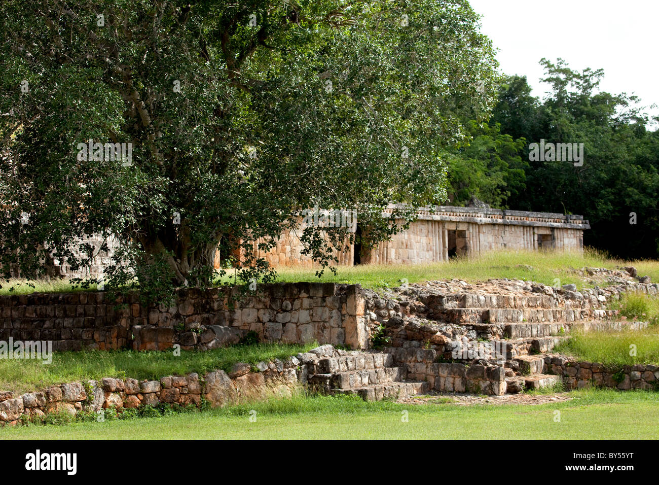 THE PALACE, PUCC MAYAN RUINS OF LABNA, YUCATAN, MEXICO Stock Photo - Alamy