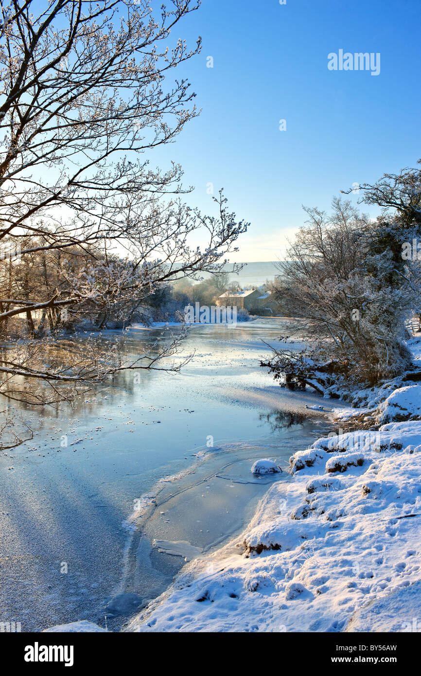 River Wharfe at High Mill, Addingham on a cold winter's morning ...