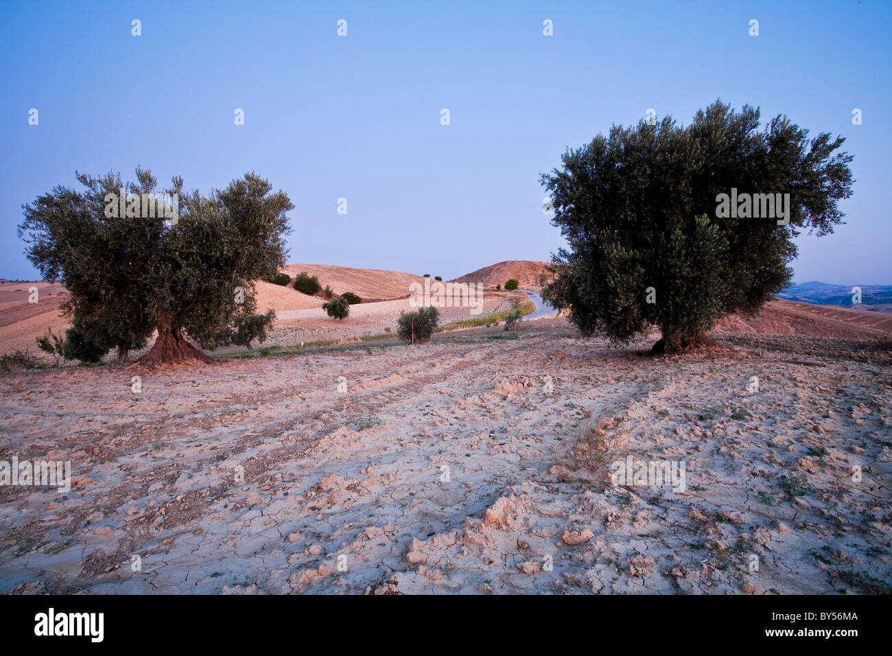 Ground hills hi-res stock photography and images - Alamy