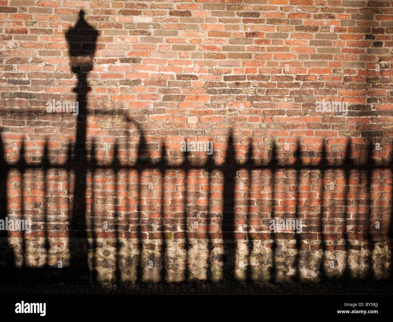 Shadow bricks hi-res stock photography and images - Alamy