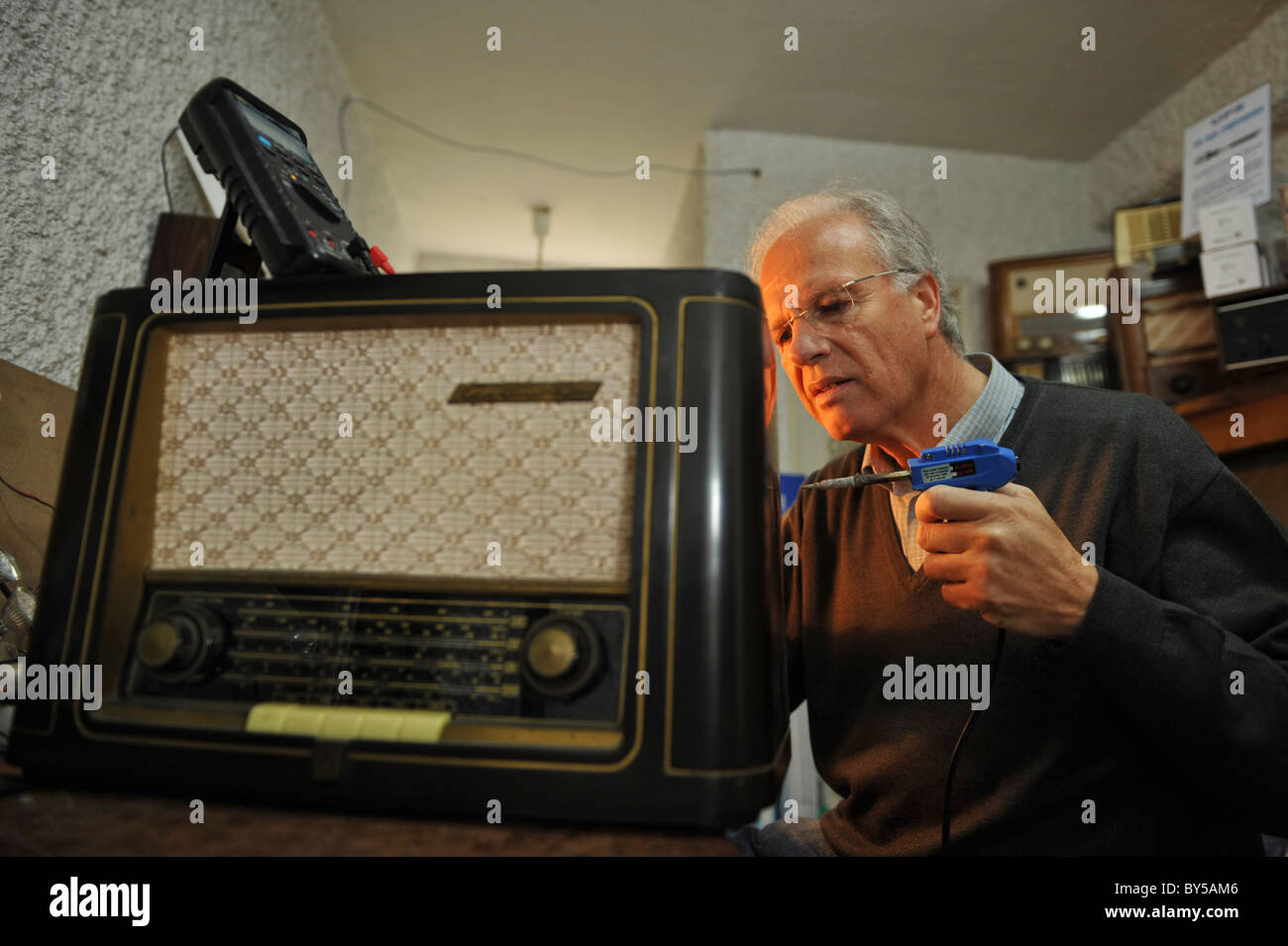 Radio repair hi-res stock photography and images - Alamy